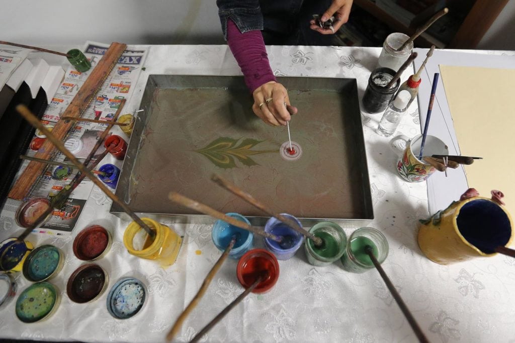 What is Ebru? Learning the Ancient Art of Paper Marbling (2024 Guide)