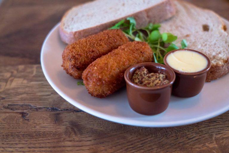 18+ UNMISSABLE Things to do in the Hague, Holland (2023)