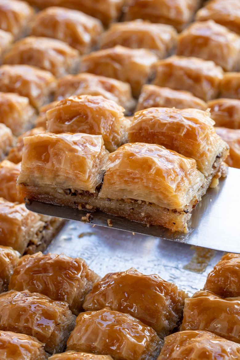 What to Eat in Istanbul: 14 Foods You Have to Try in Istanbul (2026 Guide)