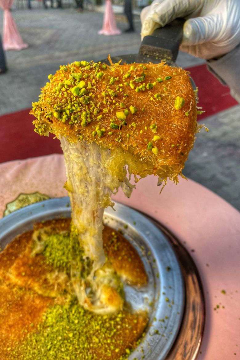 What to Eat in Istanbul: 14 Foods You Have to Try in Istanbul (2026 Guide)