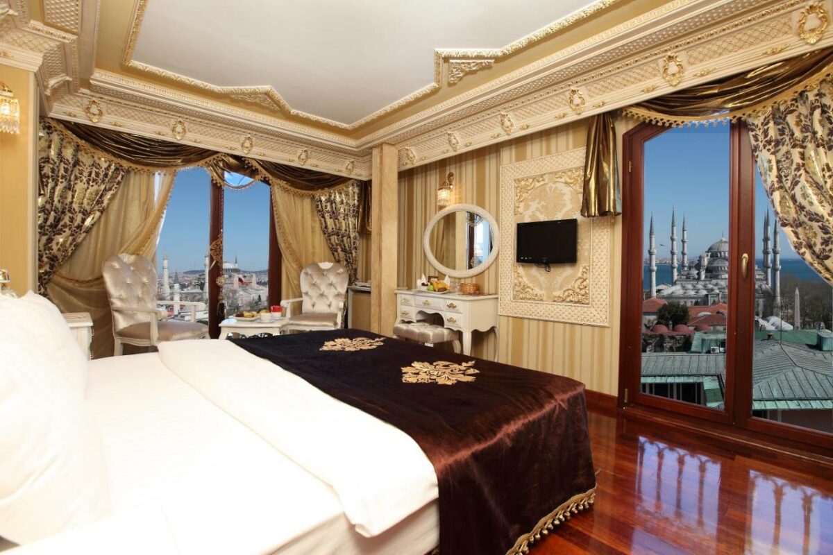 13 Coolest Hotels in Istanbul, Turkey (2024 Guide)
